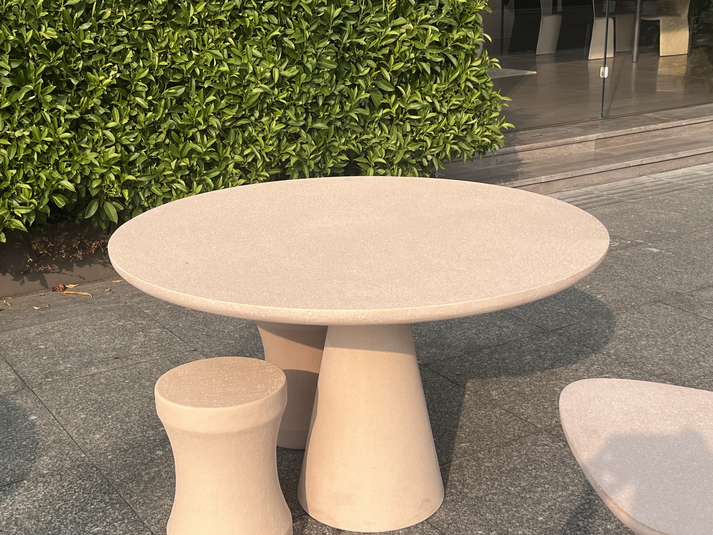 UHPC Cara Dinner Table A Round Top Cone Base – LIONZCONCRETE